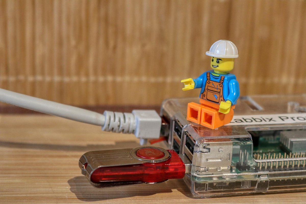 What is a USB? | A Simple Guide to Universal Serial Bus Technology ...